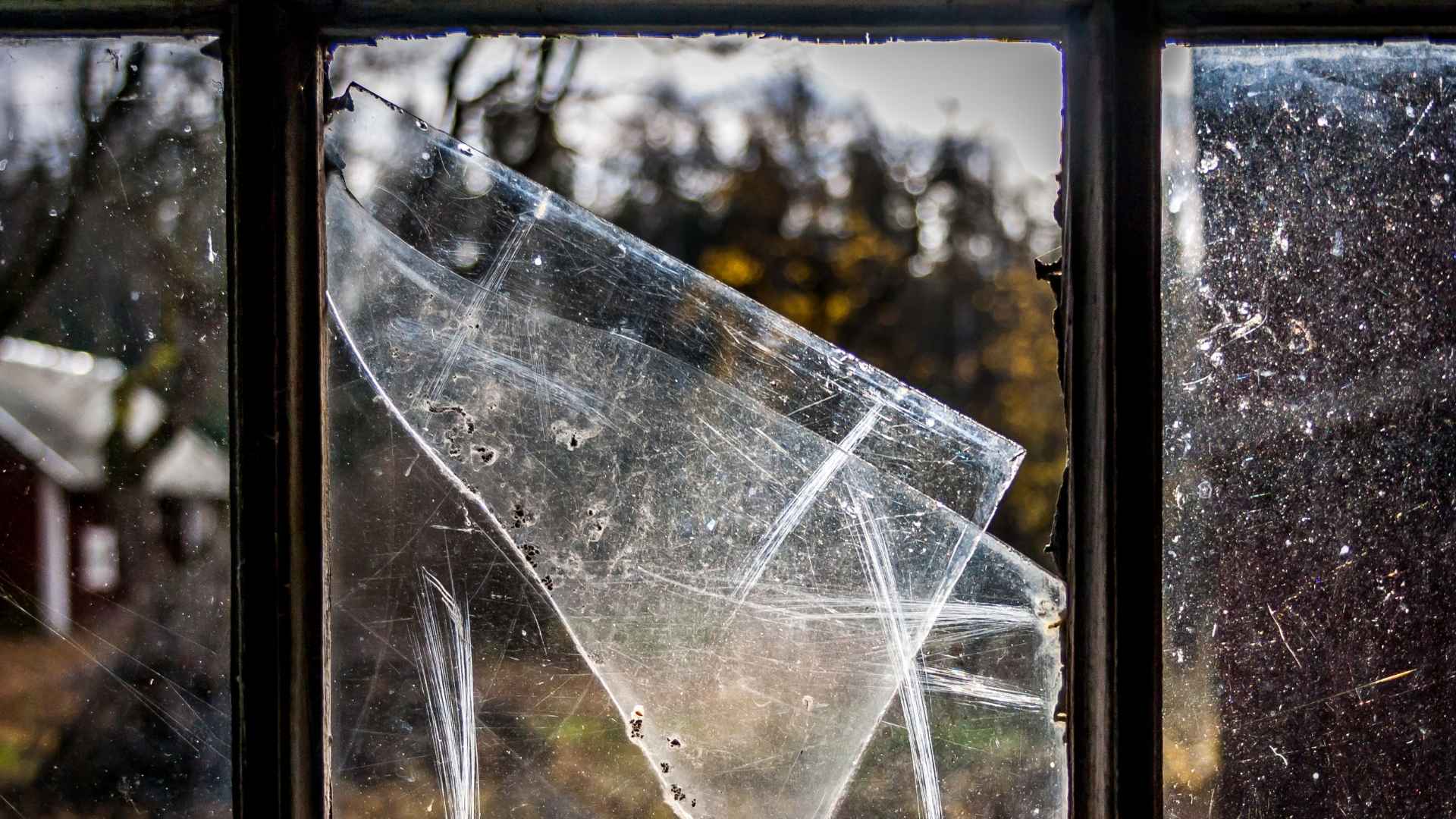 How to Fix a Broken Window: A Step-by-Step Guide - iamf